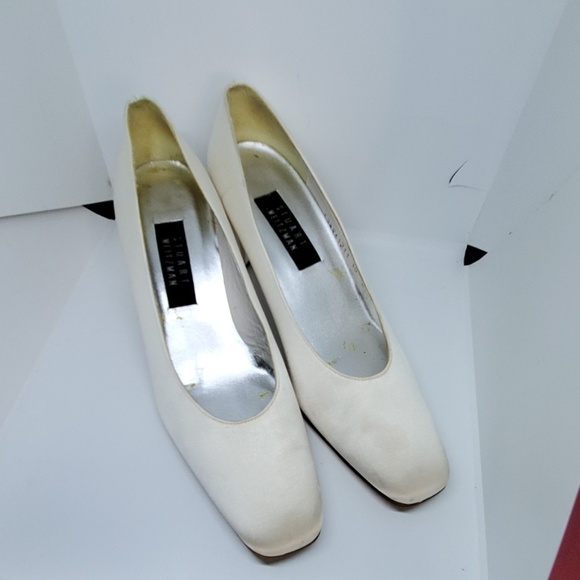 Stuart Weitzman | Shoes | Stuart Weitzman Off White Satin Evening Shoe ...